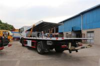 China Dongfeng 8-Ton Flatbed Wrecker Truck with 170HP Cummins Engine and 8000kg Lifting Capacity for sale