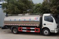 China Dongfeng 8cbm 8000L Fresh Milk Delivery Tanker Truck with 304 Stainless Steel Construction and 80mm Insulation for sale