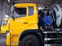 China Dongfeng 35m3 Vacuum Sewage Suction Truck 420HP Deputy Diesel Engine 8x4 for sale