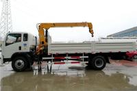China HOWO 4x2 5 Ton Hydraulic Truck Mounted Crane with Cummins 168HP Engine and 12M Lifting Height for sale