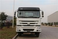 China HOWO 8x4 30Cbm Fuel Delivery Truck with API Manhole Diesel Oil Transport for sale
