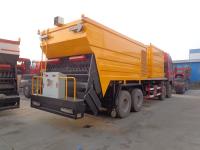 China HOWO 6x4 Synchronous Chip Sealer Truck 8m3 Asphalt Tank 12m3 Gravel Tank for sale