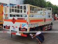China Dongfeng 5 Ton LPG Gas Cylinder Delivery Truck with 1 Ton Lifting Platform 120hp for sale