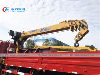 China Dongfeng 190HP Truck Mounted XCMG 8 Ton Crane with 9m Radius and 11m Lifting Height for sale