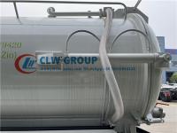 China Howo 8 Ton Carbon Steel Vacuum Septic Tanker Truck 8000L Sewer Suction for sale
