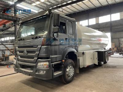 China Sinotruk HOWO 6X4 LPG Bobtail Truck - 24 Cubic Meter Capacity, 12 Ton Filling Weight with 336HP Engine for sale