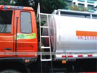 China Dongfeng 6x4 20000 Liters Diesel Tanker Truck with Cummins Engine Aluminum Alloy Tank for sale