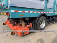 China RHD Dongfeng Kingrun 10 Ton Vacuum Street Sweeper Truck 4x2 Cummins 190HP for sale