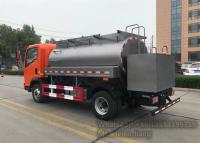China Sinotruk HOWO 4X2 116HP 4cbm 5cbm Refueler Truck With Dispenser for sale