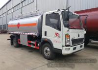 China Sinotruk HOWO 4X2 116HP 4cbm 5cbm Refueler Truck With Dispenser for sale