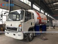 China HOWO 4x2 LHD 15000 Liters LPG Gas Truck with Dispenser 15cbm 7.5 Tons Propane Bobtail for sale