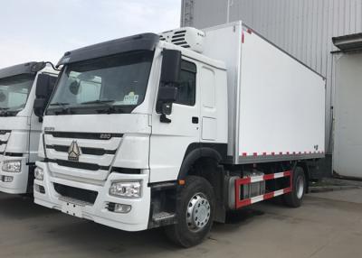 China HOWO 4x2 6 Wheeler Refrigerated Box Truck with Thermo King Freezer 5600mm for sale