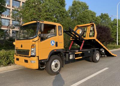 China Sinotruk HOWO 4x2 LHD 3 Ton Flatbed Towing Truck 105KW 143HP Diesel Wrecker for sale