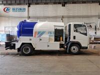 China SINOTRUK HOWO 5000L LPG Bobtail Propane Delivery Truck 5cbm Tank for sale