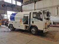 China SINOTRUK HOWO 5000L LPG Bobtail Propane Delivery Truck 5cbm Tank for sale