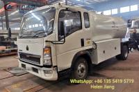 China Sinotruk Howo 4x2 6 Wheeler 4T LPG Tanker Truck 8-10cbm 160HP for sale