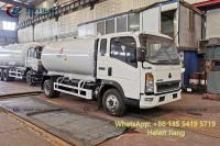 China Sinotruk Howo 4x2 6 Wheeler 4T LPG Tanker Truck 8-10cbm 160HP for sale
