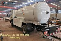China Sinotruk Howo 4x2 6 Wheeler 4T LPG Tanker Truck 8-10cbm 160HP for sale