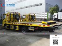 China FOTON AUMARK 3-5 Ton Flatbed Wrecker Towing Truck with 30 Ton Crane and Euro 5 Engine for sale