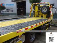 China FOTON AUMARK 3-5 Ton Flatbed Wrecker Towing Truck with 30 Ton Crane and Euro 5 Engine for sale