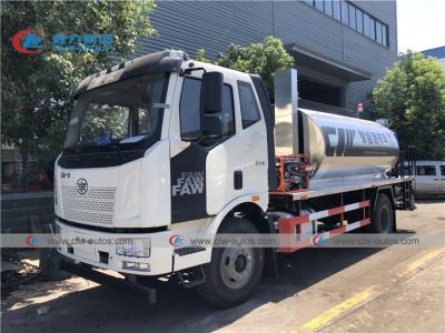 China FAW J6P 12 Ton Asphalt Distributor Truck 10m3 10000L for Road Construction for sale