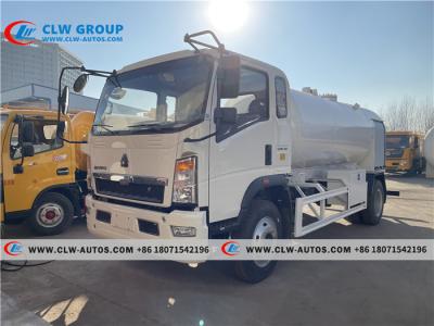 China Sinotruk HOWO 4 Ton LPG Bobtail Truck 8000L Propane Dispenser Truck for sale