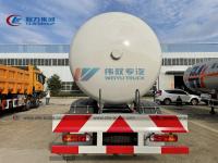 China 4 Axles 8x4 Howo 35m3 LPG Bobtail Truck LPG Delivery Truck 365HP Euro4 for sale