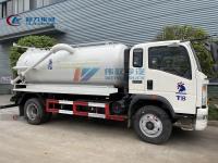China HOWO 8cbm 4x2 Vacuum Sewage Suction Truck 8000L Carbon Steel Tank for sale