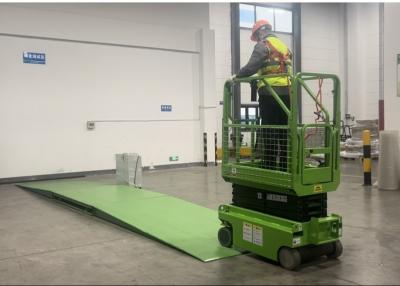 China 3.9m Platform Height Mini Model Self Proplled Electric Scissor Lift with 240kg Load and Small Platform for Warehouse for sale