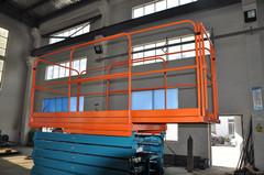 China Extension and Platform Height 9000mm Hydraulic Mobile Scissor Lift For Lifting 1000Kg for sale
