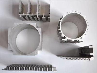China 0.3T 5.85m Aluminum Extrusion Profiles LED Aluminum Heatsink Extrusion Profiles for sale