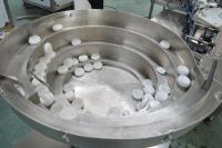 China Plastic Bottle/Tube Capping Feeding Sorter with Retail Plastic Lids Sorting Vibrator for sale