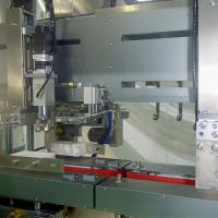 China CE/ISO9001 Certified Customization Lubricating Oil 10 Head Piston Hot Filling Machine for sale