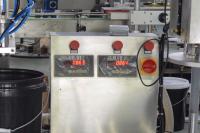 China Affordable 150 KG Semi-Automatic Weighing Filling Machine with Core Components Motor for sale