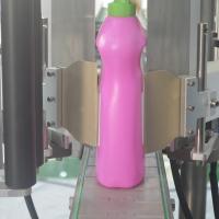 China Fast Speed Electric Driven 2000BPH Labelling Machine for Flat Round and Square Bottles for sale