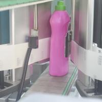 China Fast Speed Electric Driven 2000BPH Labelling Machine for Flat Round and Square Bottles for sale