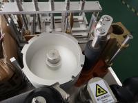 China Hot Melt Glue Labeling Machine for Bottles in Restaurant Packaging and Production for sale