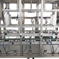 China Paper Packaging Material 5 Nozzle Automatic Liquid Filling Machine for Chemical Products for sale