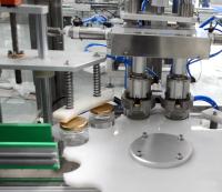China Supply Sale Complete Automatic Capping Machine for Wine/Liquor/Spirits Guan Hong for sale