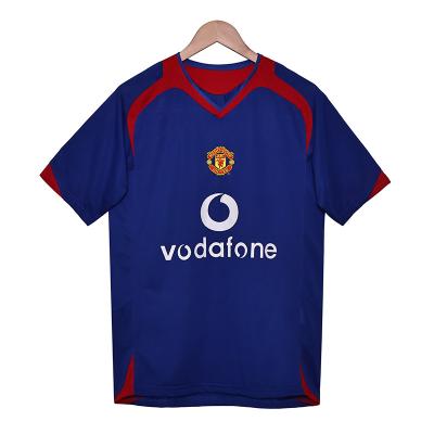China Manchester United 2005-2006 Retro Away Jersey - Navy Blue Replica Football Shirt with Embroidered Crest for sale