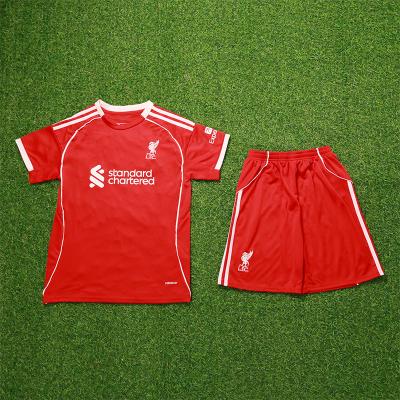 China 2025-2026 Red Children Football Uniforms Liverpool Design Custom Team Youth Kits Ages 5-14 for sale