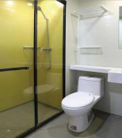 China Hygienic SMC Bathroom Scratch Resistant Prefabricated Bathroom Impact Resistant for sale