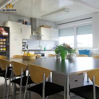 China Convenient Flat Pack Steel Containers With Dining And Entertainment Room for sale