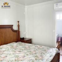 China Fast Build Portable Container House 36sqm Refugee Accommodation Prefabricated Home for sale