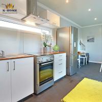 China Fireproof Pre Manufactured Container Homes Steel Structure  Modular Design for sale