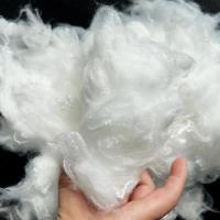 China Recycled Low Melt Fiber 4D x 51mm Hollow Conjugated Siliconized Anti-Pilling Polyester for Industrial Applications for sale