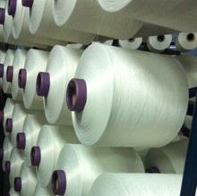 China OEKO-TEX Certified Polyester Spun Yarn 4.5g/d Strength CVm%≤3.5 Evenness for Knitting Applications for sale
