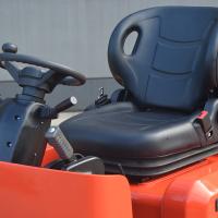 China Tow Tractor Electric Hated Traction 4000kg Max Pulling Power 3200N for sale