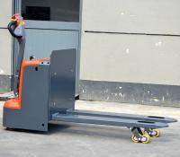 China Electronic Pallet Jacks Electric Pallet Truck Rated Traction Weight 2000 kg 3 Ton for sale