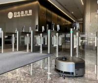 China Smart Commercial Scrubber Robot Auto Navigate Obstacle Avoidance Floor Washer for sale
